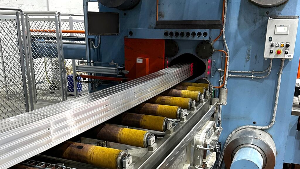 Strangpressen von Aluminiumprofilen - mejo Metall Josten